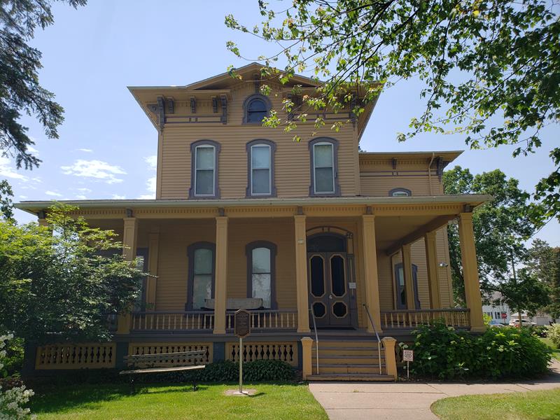 Governor William H. Upham Mansion, Marshfield | State Trunk Tour